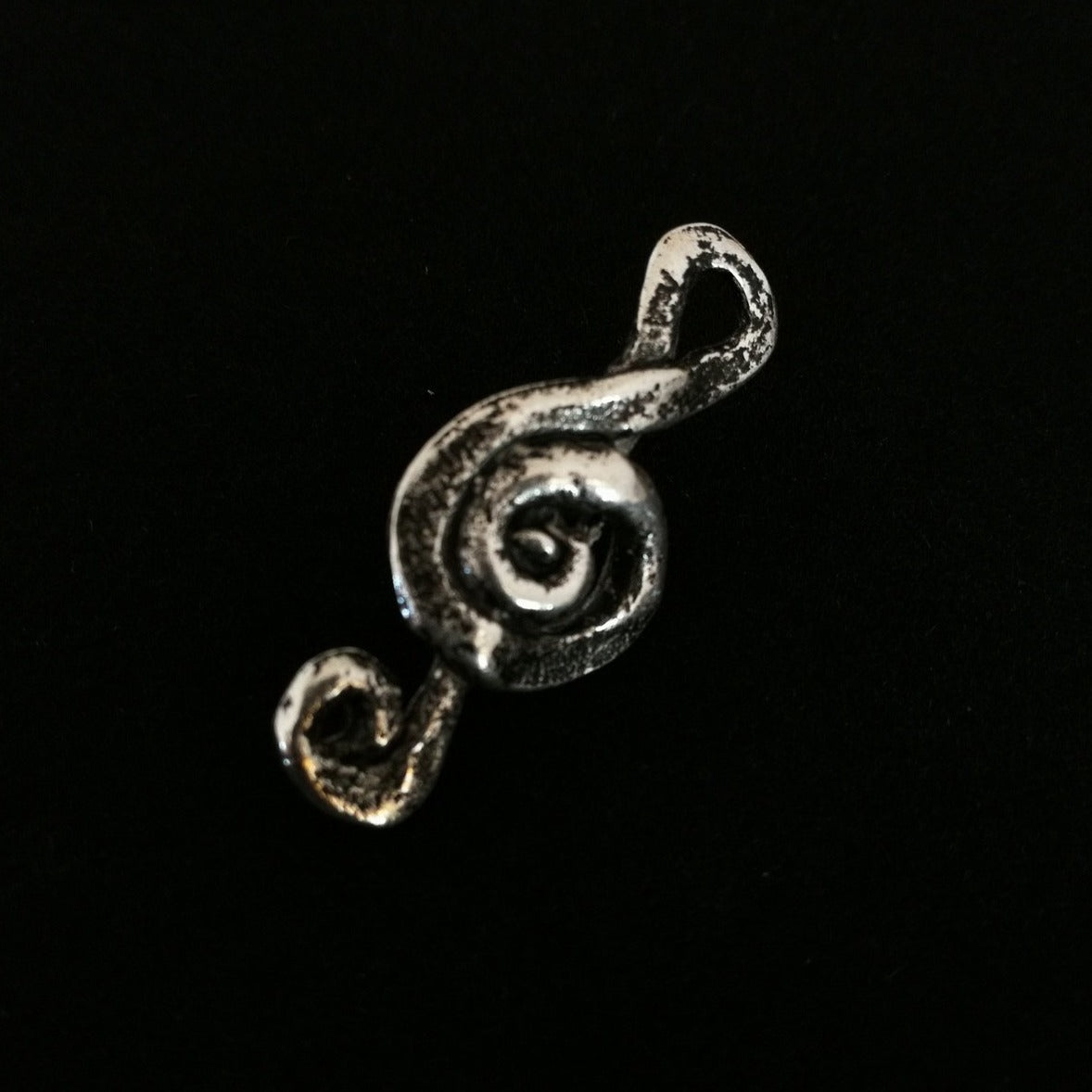 Violinkulcs kitűző – Orsiékszer